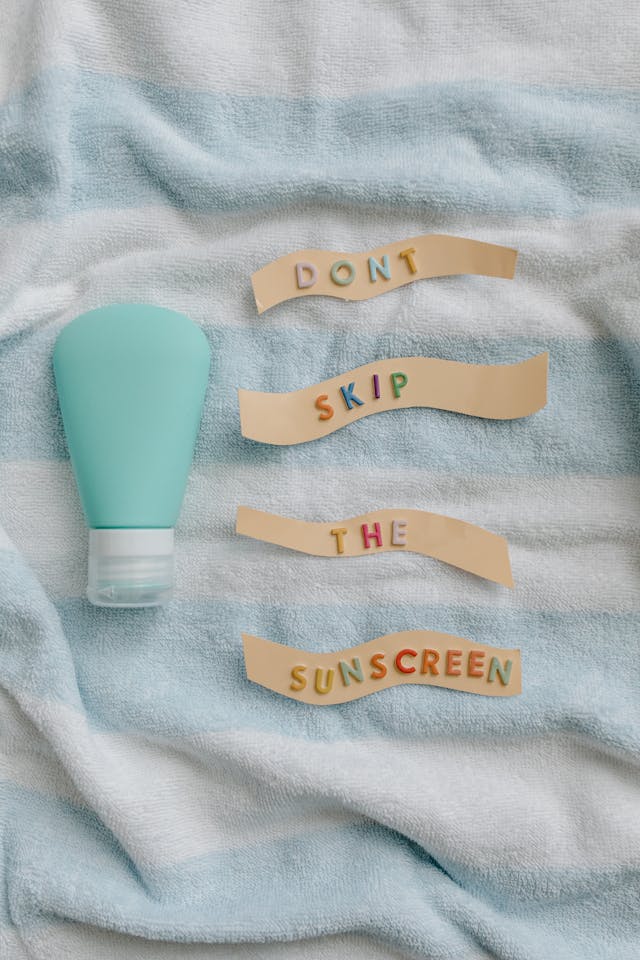5 Reasons to Wear Sunscreen Everyday - The Brief Magazine